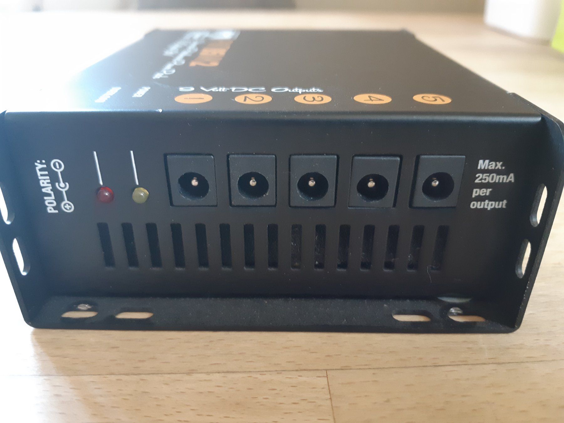 Palmer MI PWT05 - Universelles 9V-Netzteil für Pedalboards (Gebraucht ...