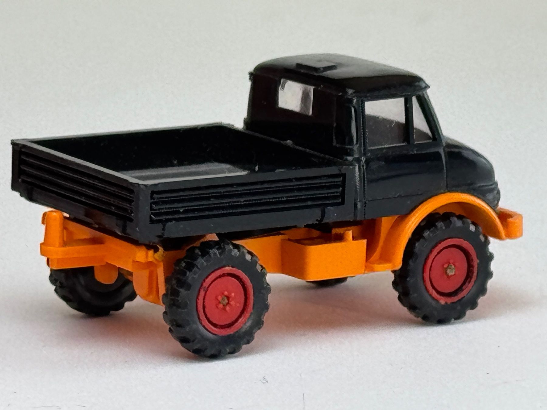 SG-Wiking Mercedes Unimog 406 schwarz/orange (Gebraucht) in Elm für CHF ...