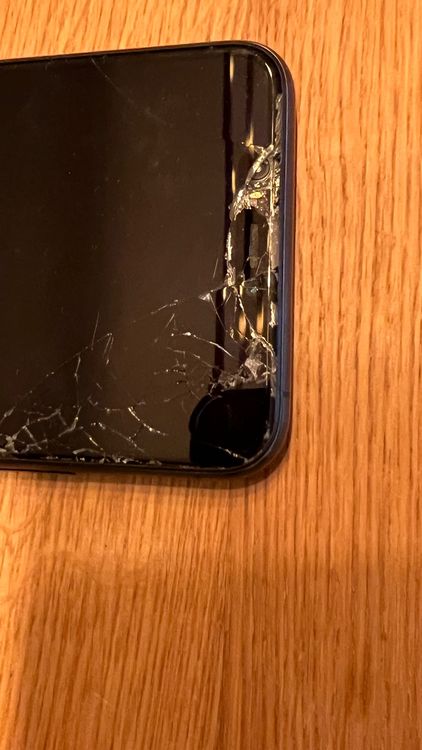 Iphone 11 Pro Max - 256 gb - écran cassé | Kaufen auf Ricardo