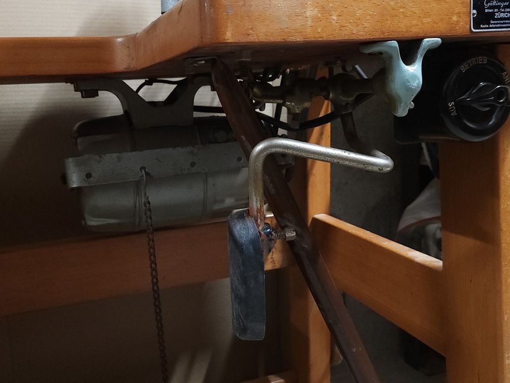 Industrienähmaschine Adler 69; Lieferung möglich (Gebraucht) in Lengnau ...