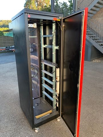 Server Rack | Kaufen auf Ricardo