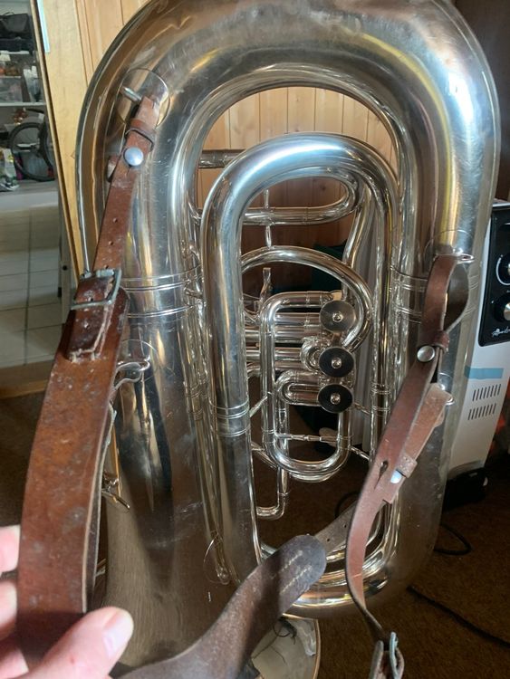 Bass-Tuba mit 3 Ventilen | Kaufen auf Ricardo