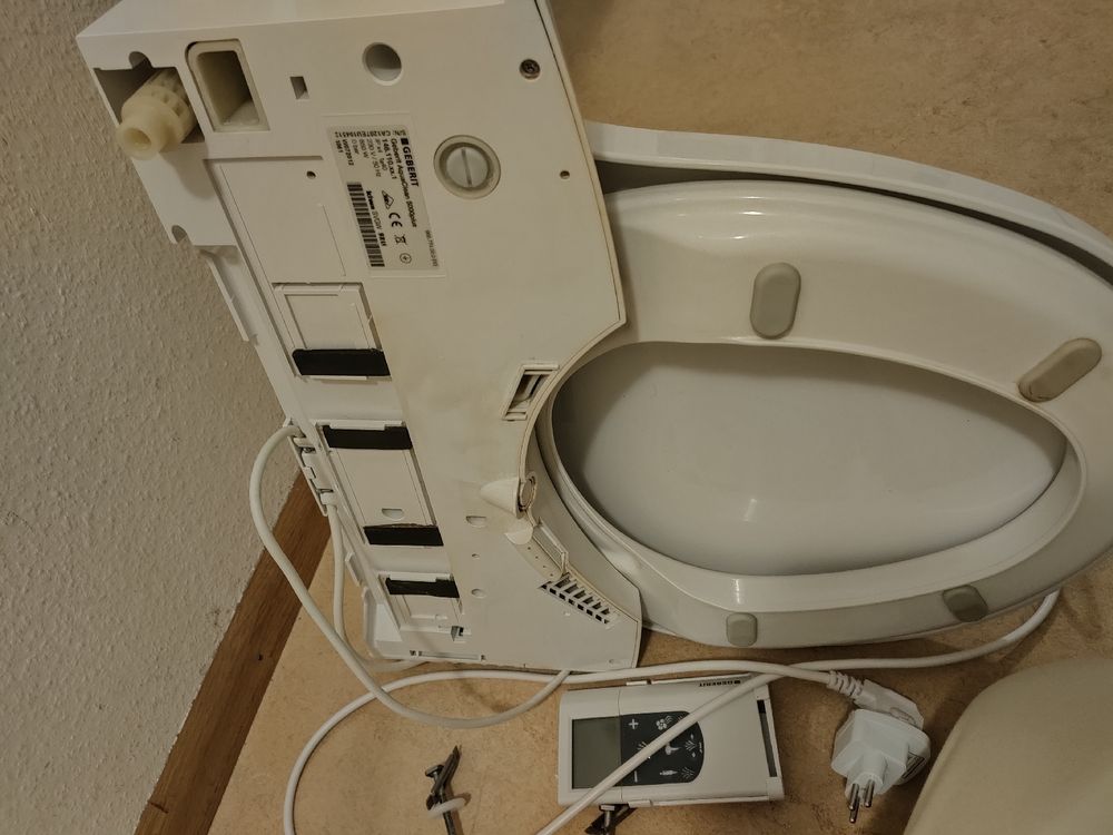 Geberit 5000 plus dusch wc taharet closomat (Gebraucht) in für CHF 229. ...