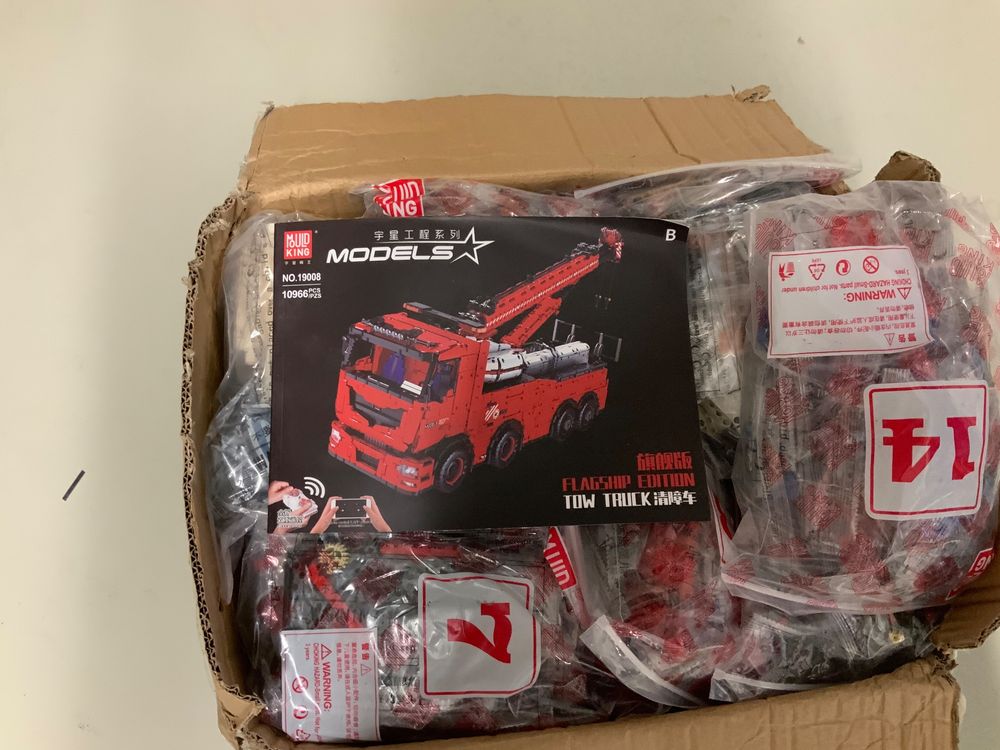 Mould King 19008 Tow Truck (Neu und originalverpackt) in Leimbach AG ...