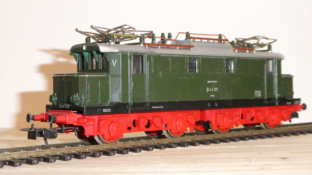E-Lok E44 (Gebraucht) in Stäfa für CHF 12 – mit Lieferung auf Ricardo kaufen