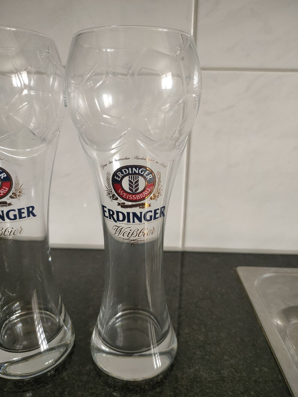 4 Erdinger Weissbier Gläser 🍻 AB 1 CHF! (Gebraucht) in Oberwil b. Zug für CHF 1 – nur Abholung ...