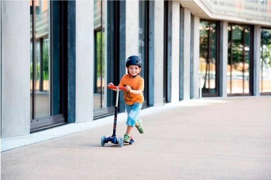 Micro mini deluxe- trotti (scooter) (Gebraucht) in lenzburg für CHF 30 ...