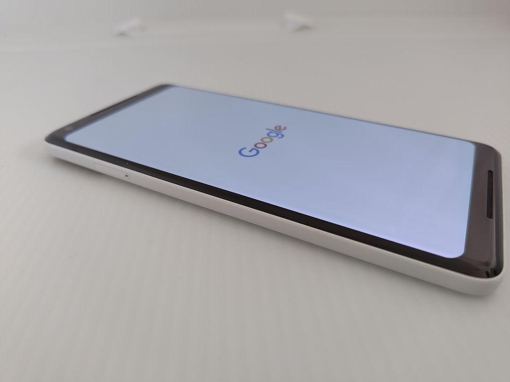 Google Pixel 2XL in black and white, PANDA, 64GB | Kaufen auf Ricardo