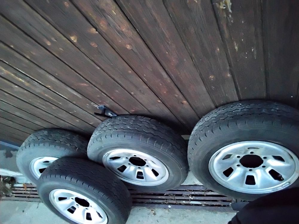 4 Räder / 4 roues Toyota Hiace 4x4 neu / neuves 195 /70 R 15 | Acheter ...