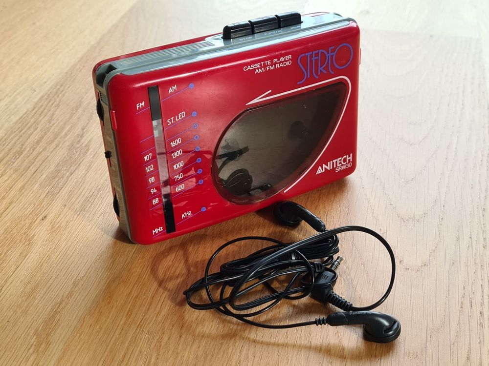 Vintage Stereo Walkman mit Radio und Kassette - Funktioniert (Gebraucht ...