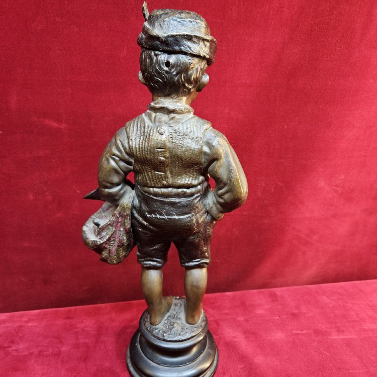 Alte Bronze Figur Junge mit einem Bündel (Gebraucht) in Aesch ZH für CHF 190 – mit Lieferung auf ...