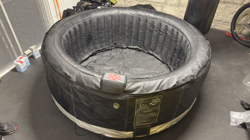 Hot Pot/ Hot Tub (Gebraucht) in Feuerthalen für CHF 31 – nur Abholung ...