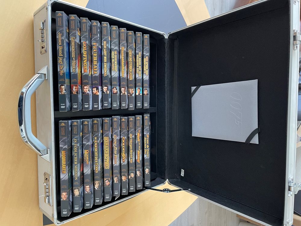 James Bond DVD Koffer | Kaufen auf Ricardo