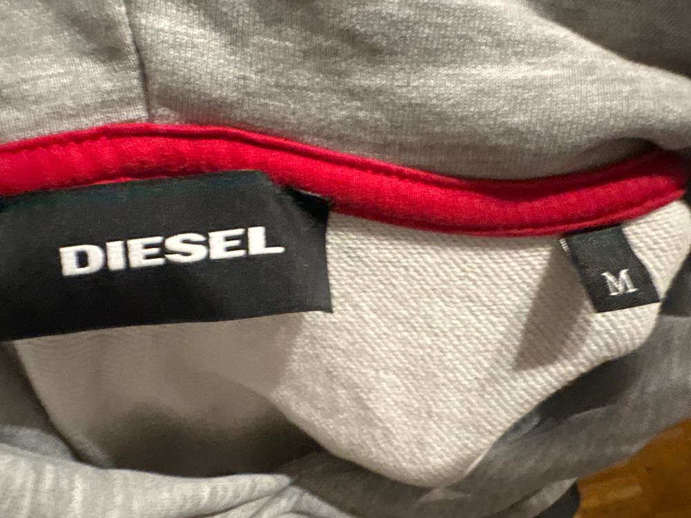 Pull Diesel Gris, Taille M - Confort et Style ️ (D'occasion) à Genève pour CHF 35 – avec ...