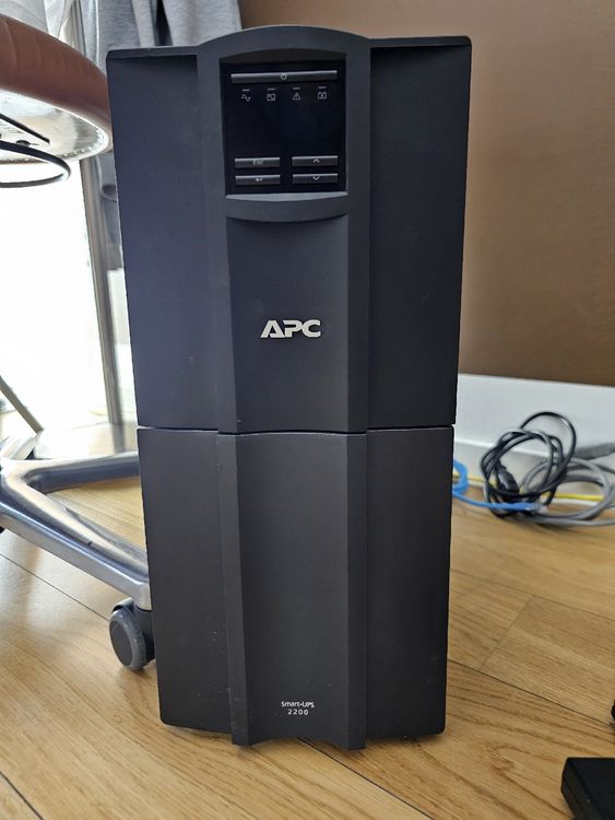 APC Smart-UPS 2200VA USV (Gebraucht) in Thun für CHF 150 – nur Abholung ...