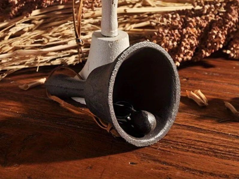 Retro Handglocke Gusseisen - Cloche à Main Rétro en Fonte | Kaufen auf Ricardo