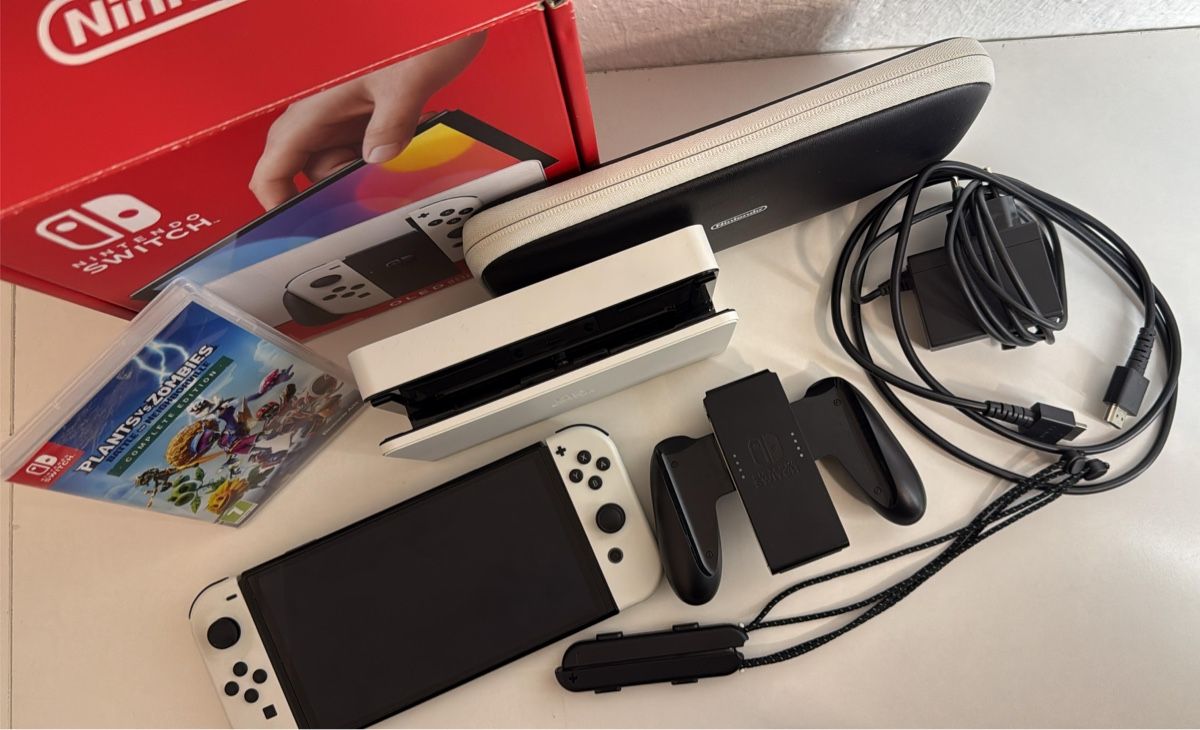 Nintendo Switch OLED White, Plants vs Zombies Game! 🎮🔥🙌🏼 (Gebraucht) in ...