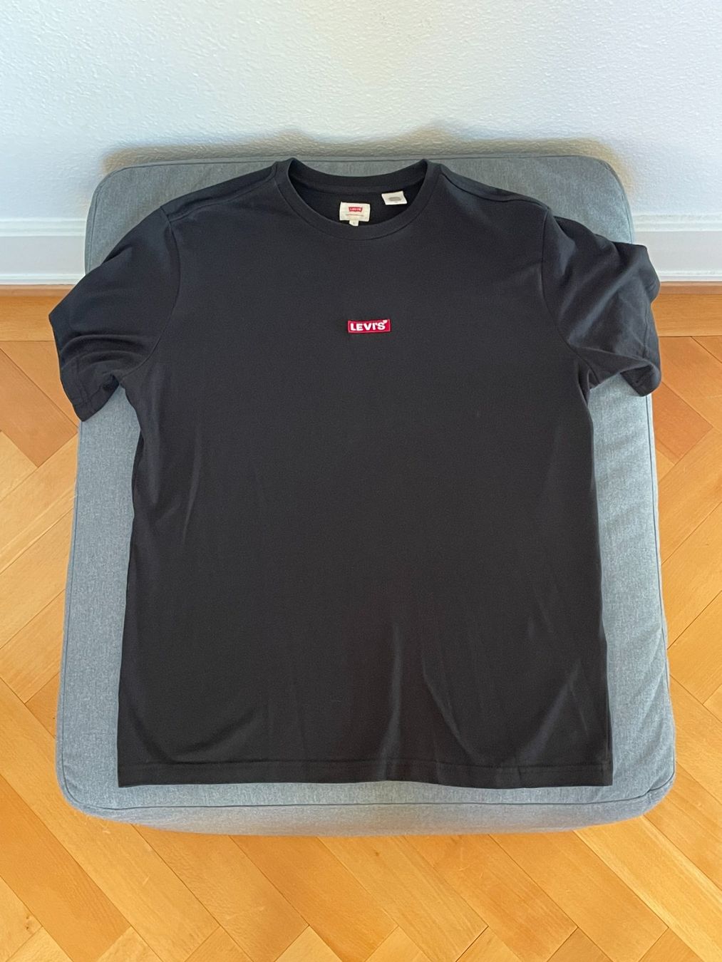 T-shirt Levi’s noir logo rouge – Taille L (D'occasion) à Lausanne pour ...