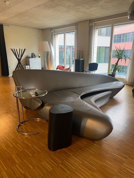 Moon System Sofa (design Zaha Hadid 2007) Farbe grau | Acheter sur Ricardo