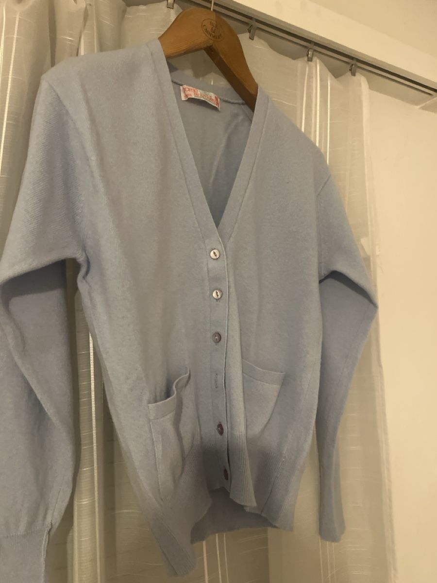 Hellblauer Cardigan aus Schurwolle - The Scotch House! (Gebraucht) in ...