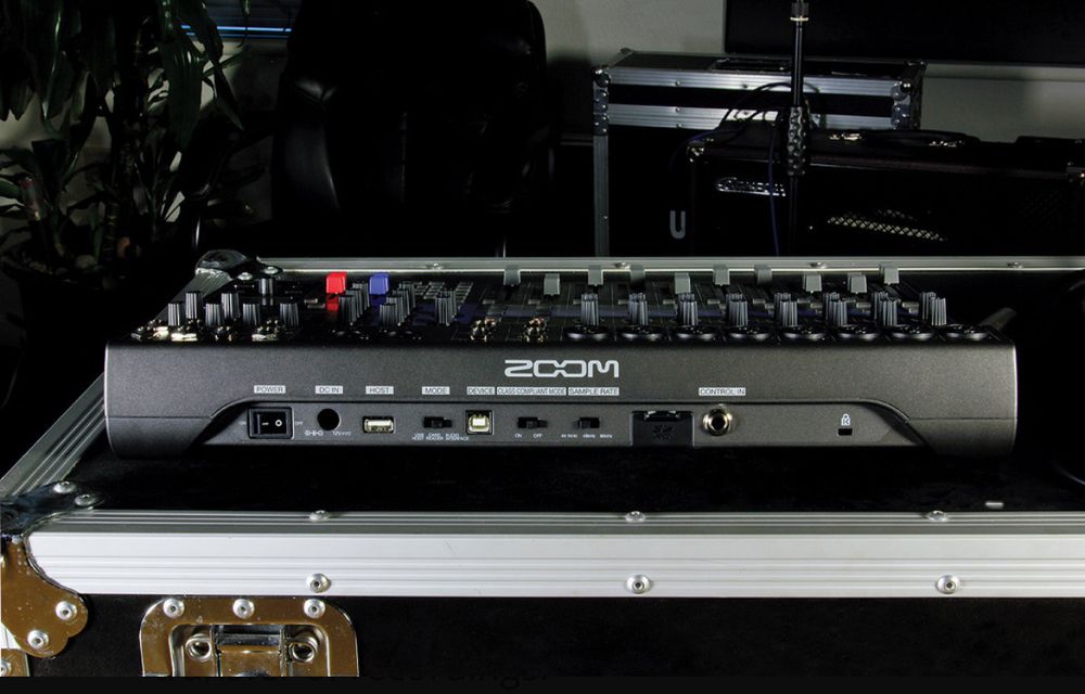Zoom L-12 LiveTrak Digital Mixer / Recorder - Top Zustand! (Gebraucht ...