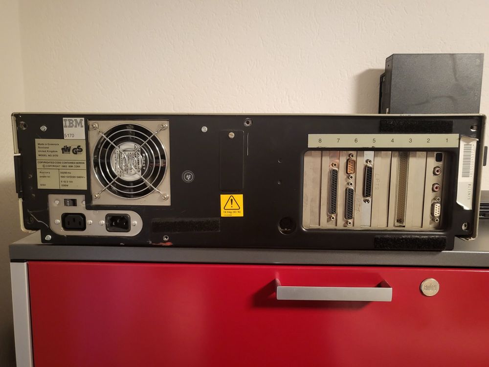 IBM Personal Computer AT/5170, 5154 und Model M (Defekt) in Dübendorf ...