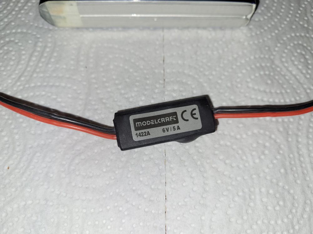 Neues BEC 6V/5A, inkl. neuem Lipo 2S 4000mAh., für Empfänger (Neu ...