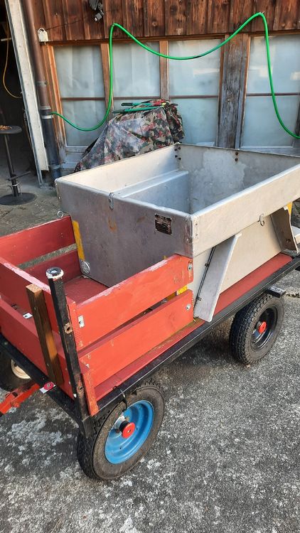 Robuster Handwagen / Gartenwagen mit Deichsel (Gebraucht) in Seewen SO für CHF 150 – nur ...