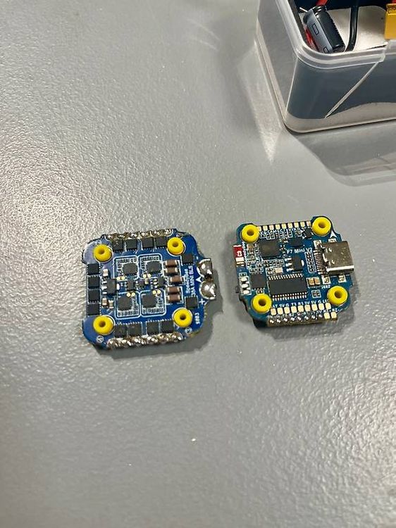 SpeedyBee F7 Mini 35A 3-6S 8-bit Flight Controller Stack (Gebraucht) in ...