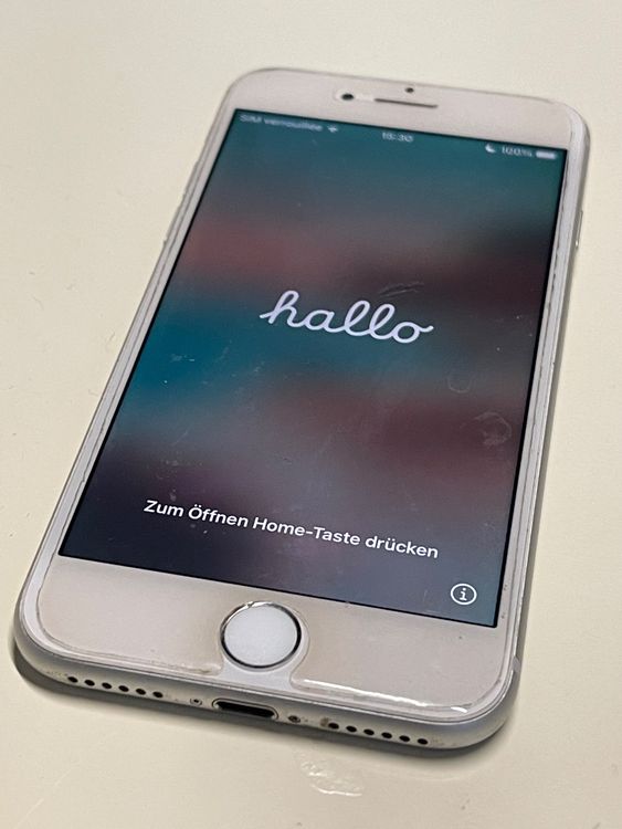 iPhone 8 256G blanc avec emballage d’origine (Gebraucht) in Gland für ...
