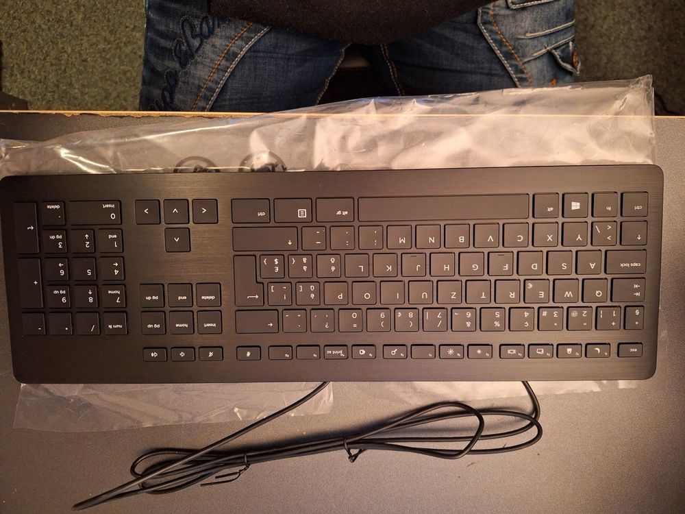 Clavier HP USB Premium Keyboard (Gebraucht) in Bôle für CHF 25 – mit ...