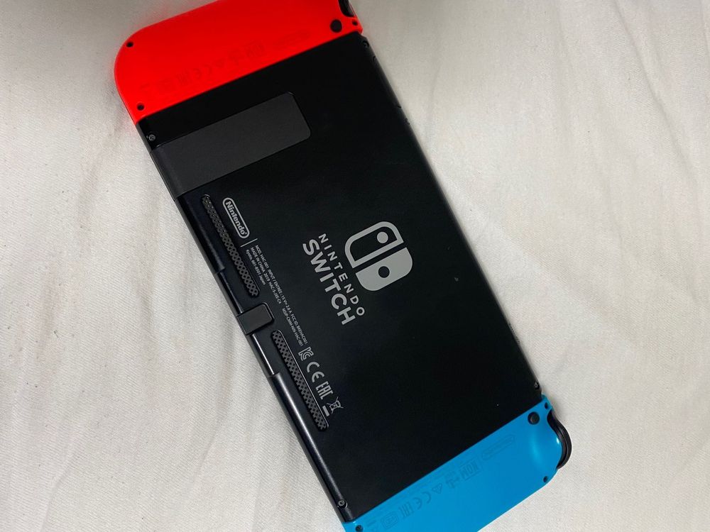 Nintendo Switch ( ohne Zubehör) (Gebraucht) in Reinach für CHF 140 ...
