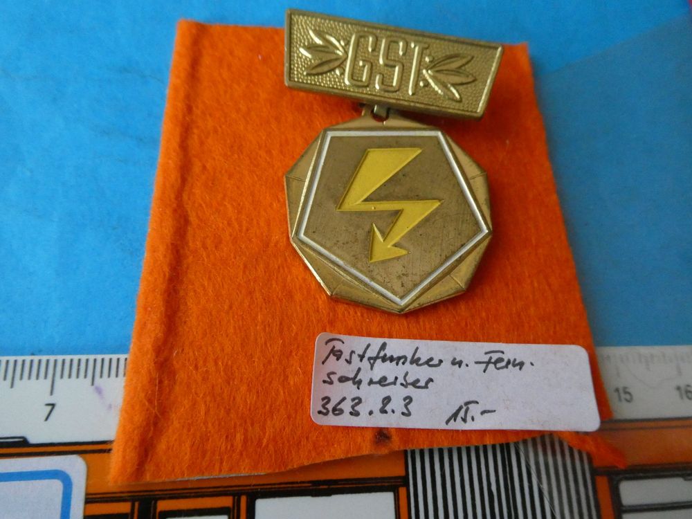 DDR GST, Leistungsabzeichen Funker (Gebraucht) in Hinterforst für CHF 2 ...
