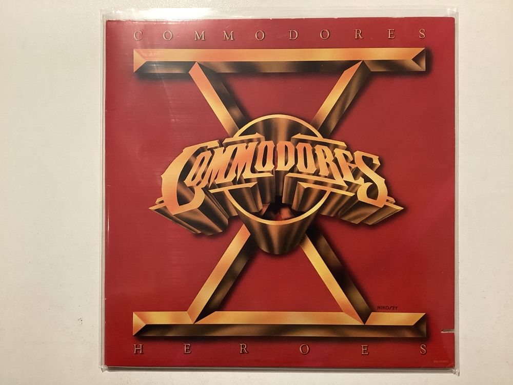 Commodores LP - Heroes (Gebraucht) in Gutenswil für CHF 6 – mit ...