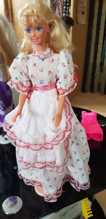 Barbie im Folklorekleid | Kaufen auf Ricardo