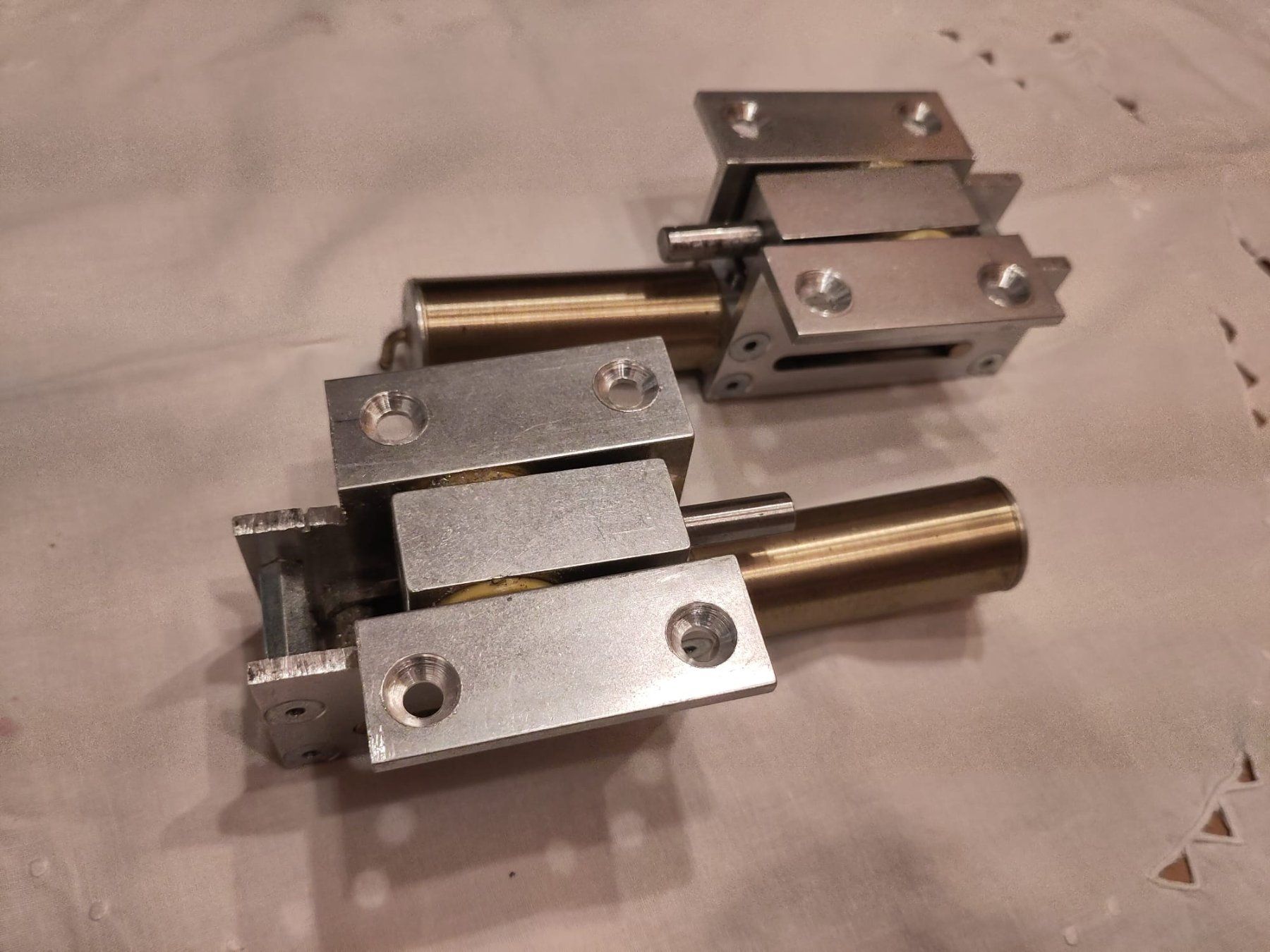 Train Rentrant Pneumatique WABO (Taille ER50) + 4 Vérins (Gebraucht) in ...