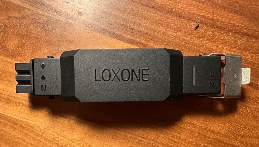Loxone Shading Actuator Air (Gebraucht) in Horw für CHF 107 – mit ...