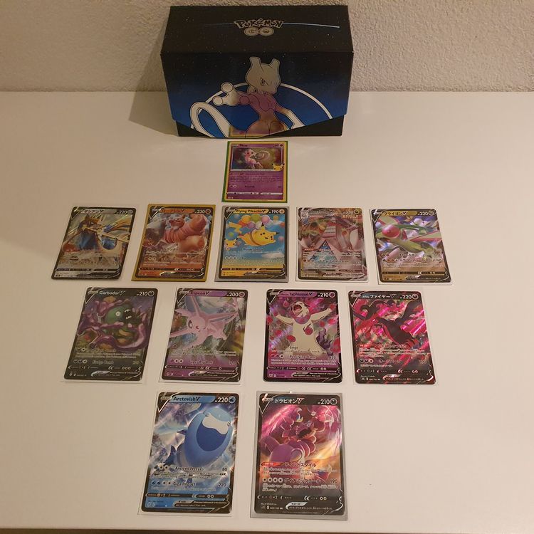 Wertvolle Pokemon Sammlung mit Mew - 100 Karten ab CHF 1! | Kaufen auf Ricardo