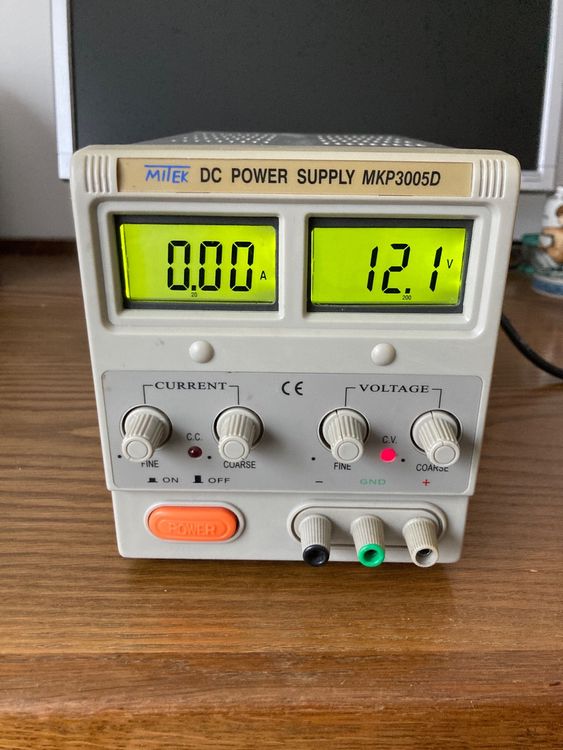 Labor Netzteil / Labor Netzgerät mit diversen Kabel | Kaufen auf Ricardo