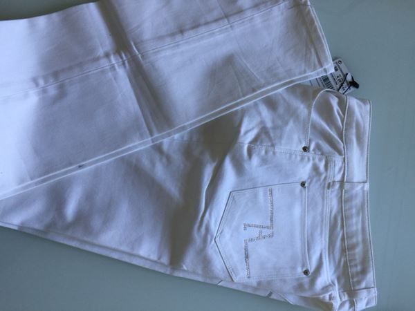 JEANS SEXY Zara Jeans Weiss (Neu und originalverpackt) in Adliswil für CHF 39 – mit Lieferung ...