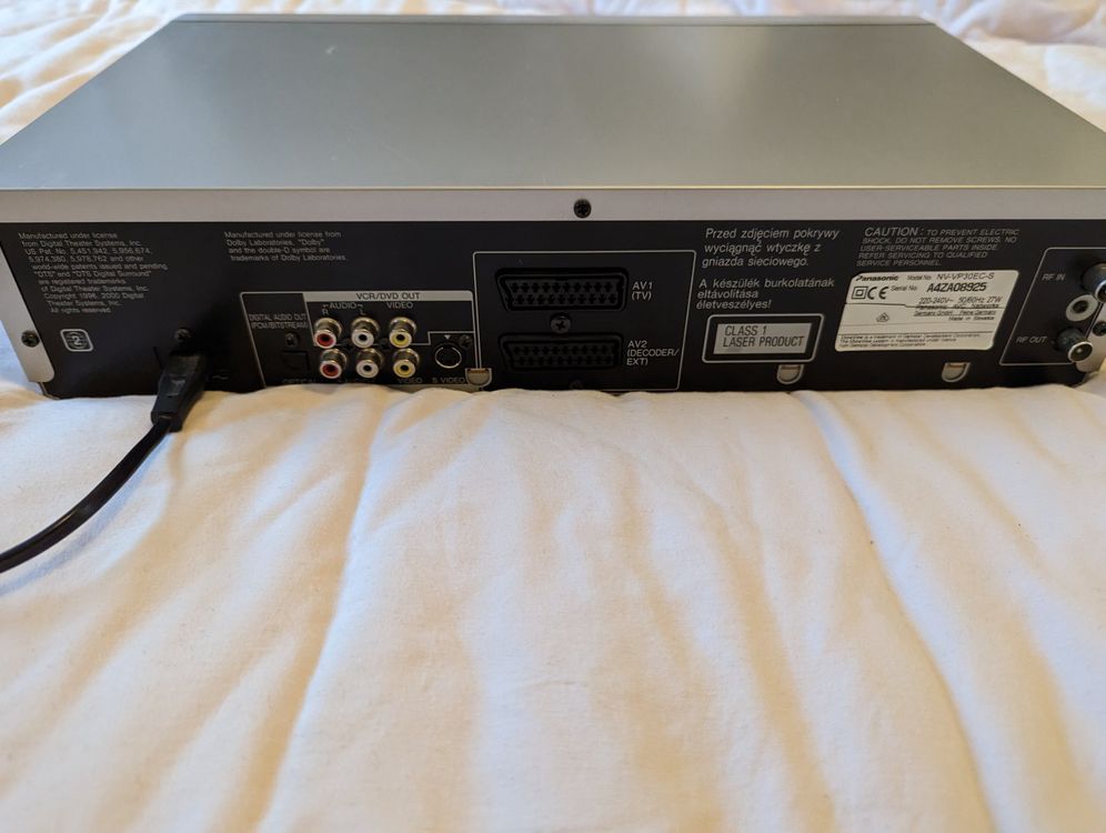 PANASONIC-VHS-Rec. + DVD NV-VP30 (Gebraucht) in Zürich für CHF 95 – mit ...