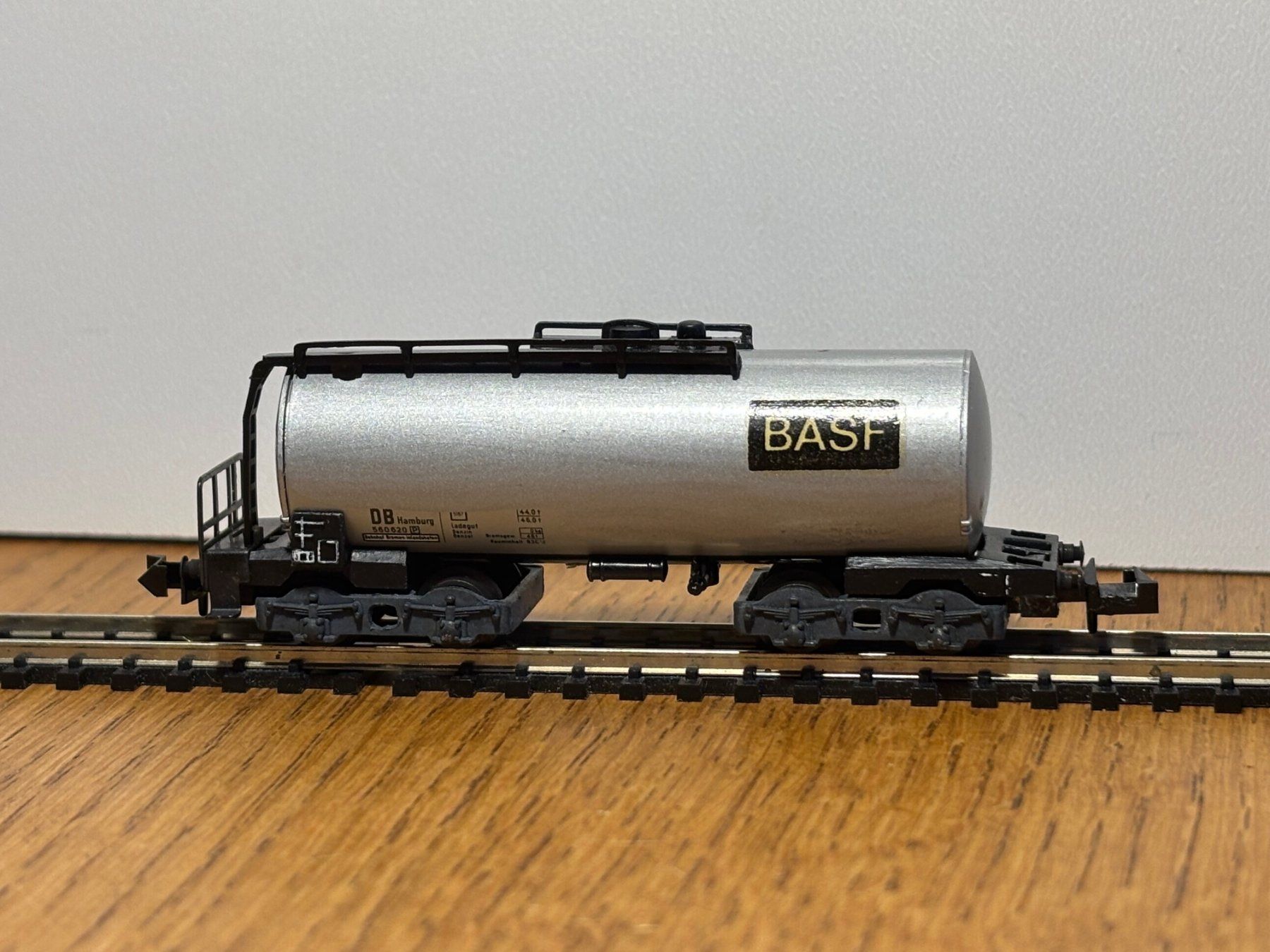 *e1021: Kesselwagen BASF (Spur N) (Gebraucht) in Birsfelden für CHF 12 ...