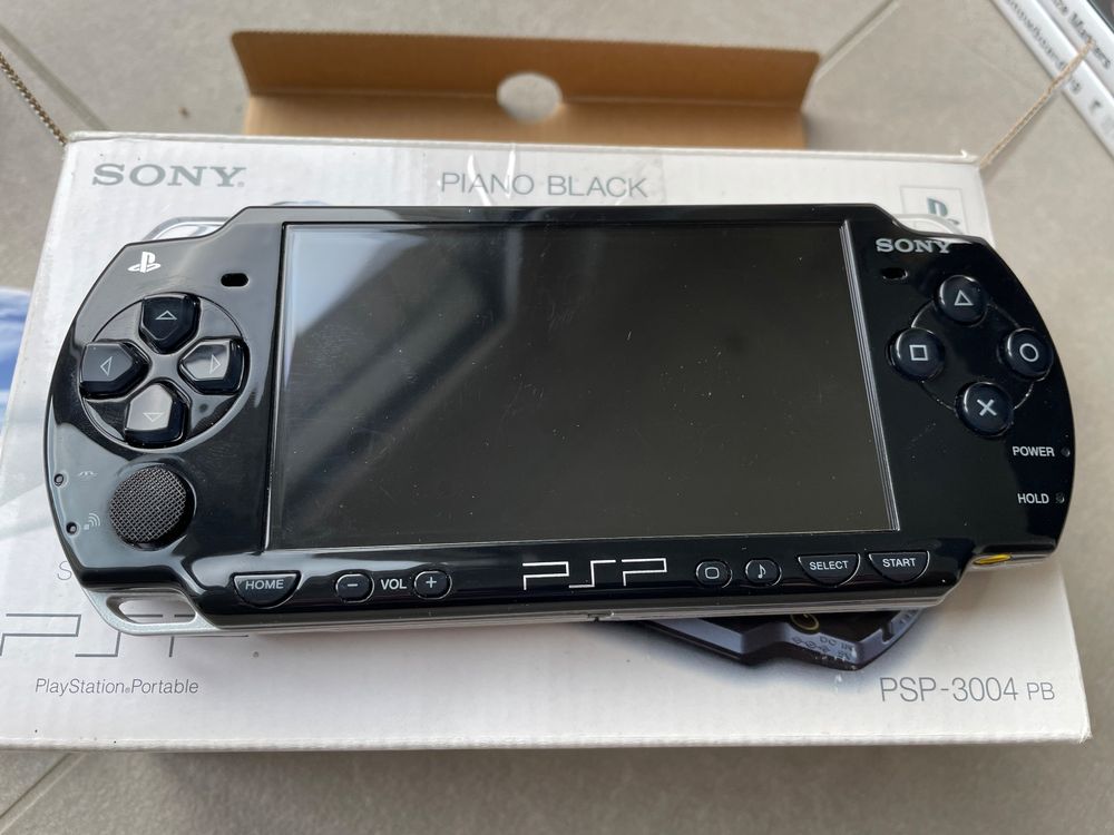 Sony PSP in OVP + 12 Games + Memory Stick | Kaufen auf Ricardo