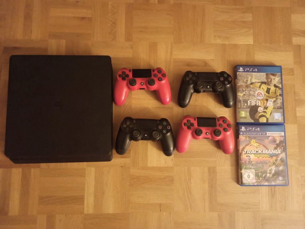 PS 4 + 4 Controller + 2 Spiele | Kaufen auf Ricardo