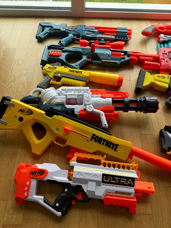 18 nerf gun collection (Gebraucht) in Münchenstein für CHF 100 – nur ...