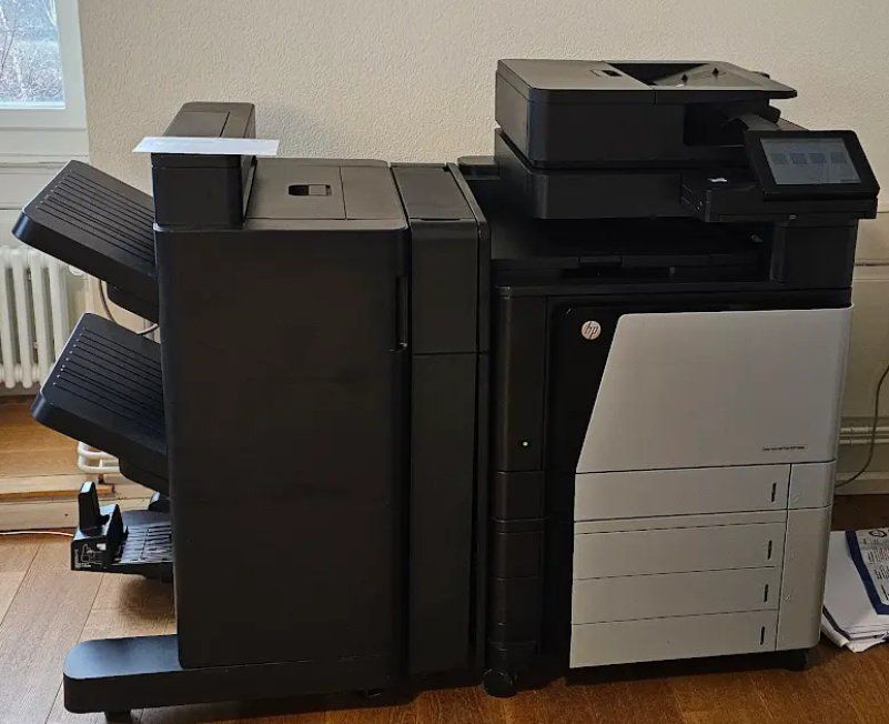 HP Color LaserJet Enterprise Flow M880z MFP inkl. Finisher (Gebraucht ...