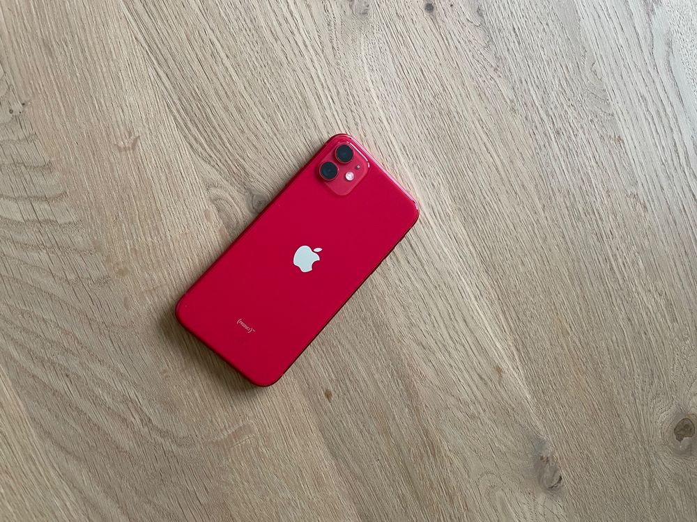 Iphone 11 rot, 64 GB (Gebraucht) in Hünenberg See für CHF 200 – mit ...