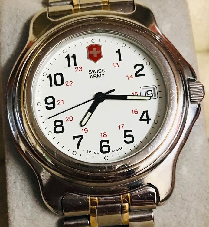 SWISS ARMY Herrenuhr Swiss-Made ( Quartz / 42 mm ) (Gebraucht) in ...