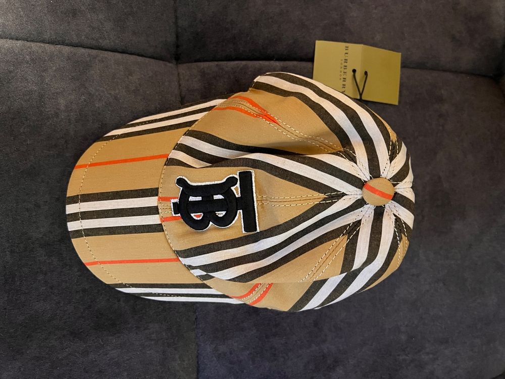 Burberry T-Shirt und Cap | Kaufen auf Ricardo
