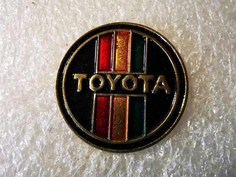 Ansteckpin: Toyota (Gebraucht) in Oppligen für CHF 1 – mit Lieferung ...